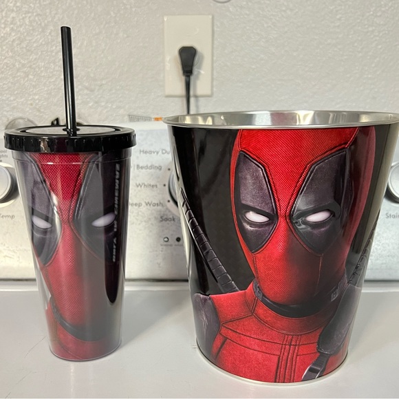 Marvel | Accessories | Deadpool Collectible Metal Movie Bucket And ...